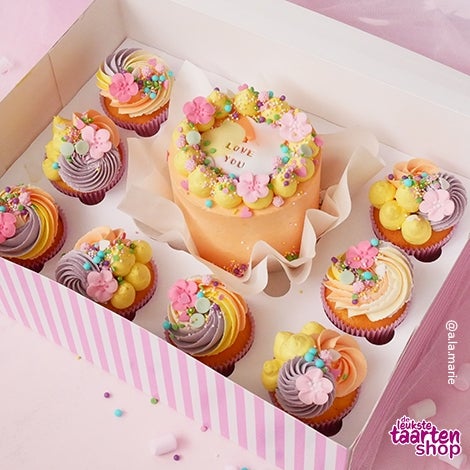 Liefdevolle Bento Box - deleukstetaartenshop.nl