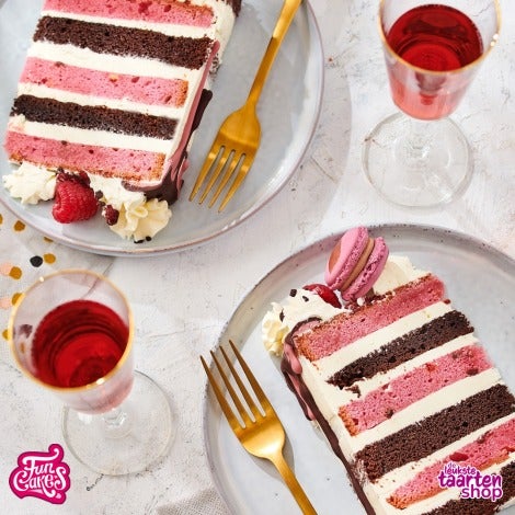 Ruby Pure Chocolade Taart - deleukstetaartenshop.nl