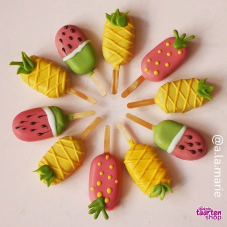 Summer Fruit Cakesicles